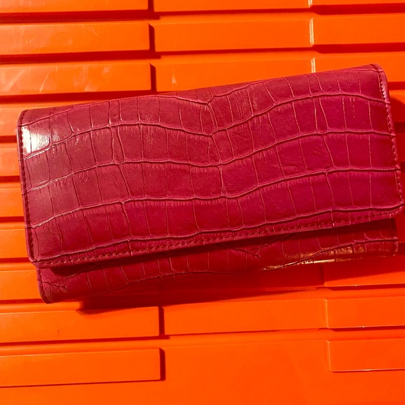 Hato Hasi | Bags | Hato Hasi Pink Trifold Wallet | Poshmark